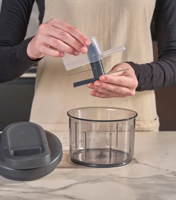 COLE & MASON Easy Pull Food Chopper