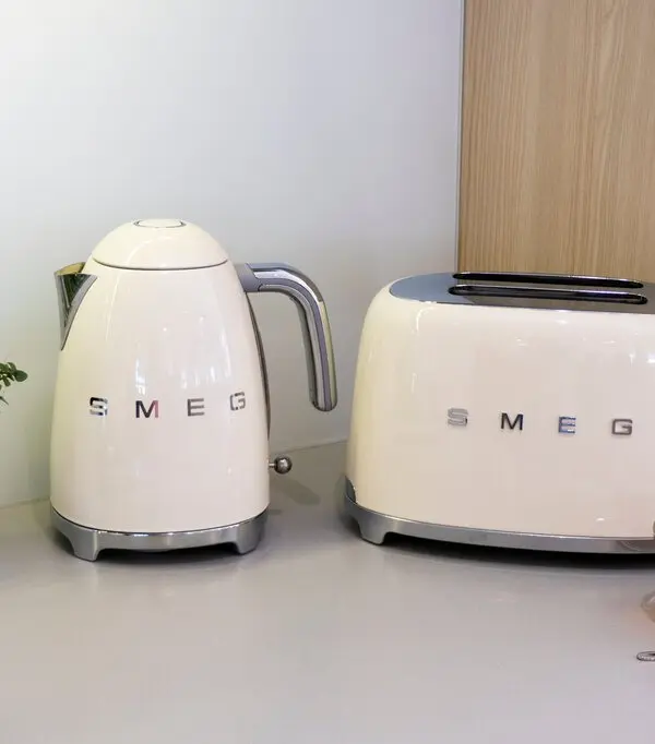 SMEG Retro Kettle - Neutral
