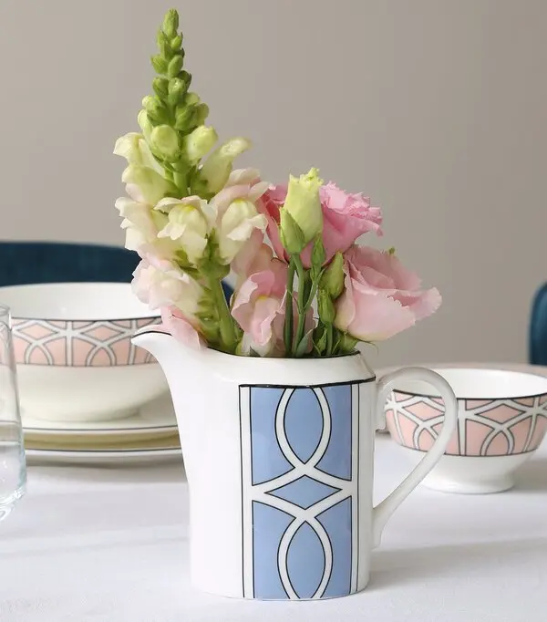 O.W.LONDON Loop Milk Jug - Blue