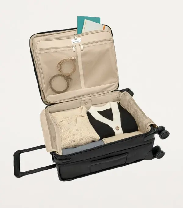 Briggs & Riley Baseline Essential Carry-on Expandable Spinner Suitcase