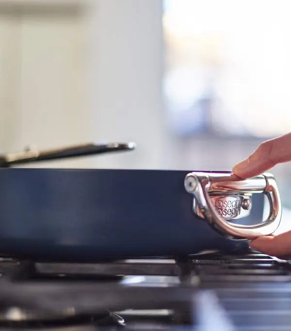 JOSEPH JOSEPH Non-stick Frying Pan