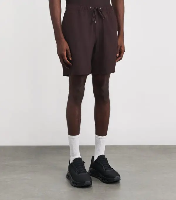 Vuori Kore Shorts - Brown