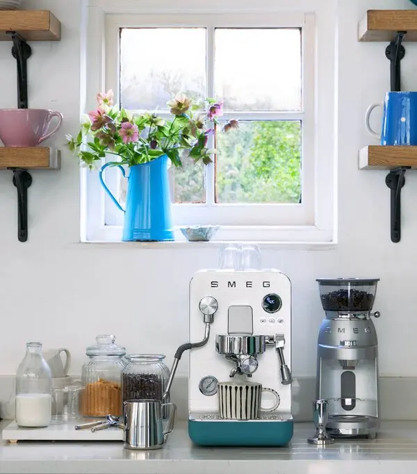 SMEG Mini Pro Coffee Grinder
