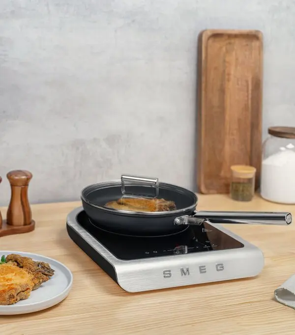 SMEG Portable Induction Hob