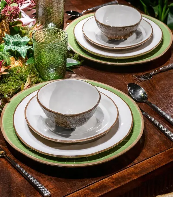 BORDALLO PINHEIRO Coconut Desert Plate