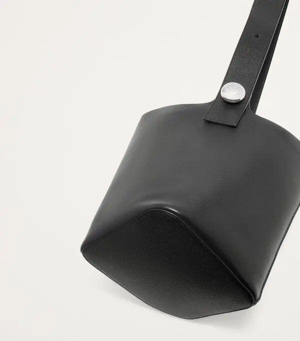 Loewe Large Leather Pebble Bucket Bag - Black