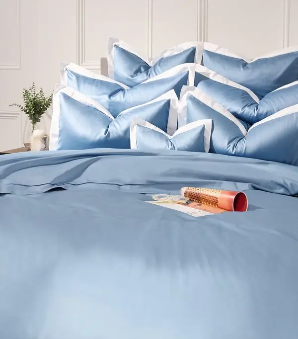CELSO DE LEMOS Emma King Pillowcase