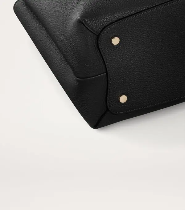 Cartier Panthère De Top-handle Bag - Black