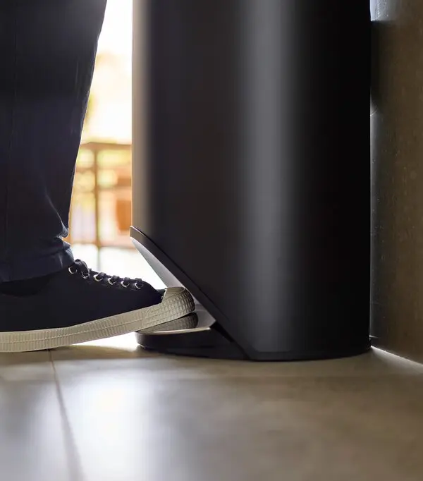 JOSEPH JOSEPH Large Easy-push Arc Pedal Bin