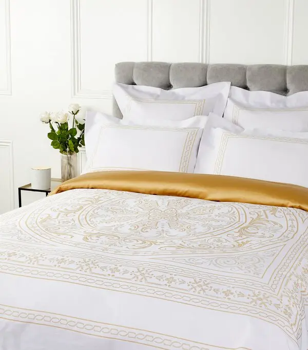 CELSO DE LEMOS Versailles Pillowcase - Gold