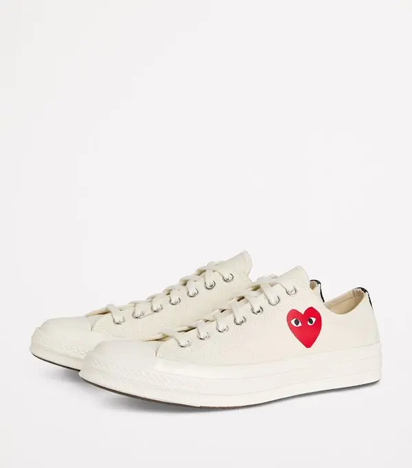 Play Comme Des Garcon X Converse Heart Chuck Taylor All Star '70 Low Top Sneakers - White