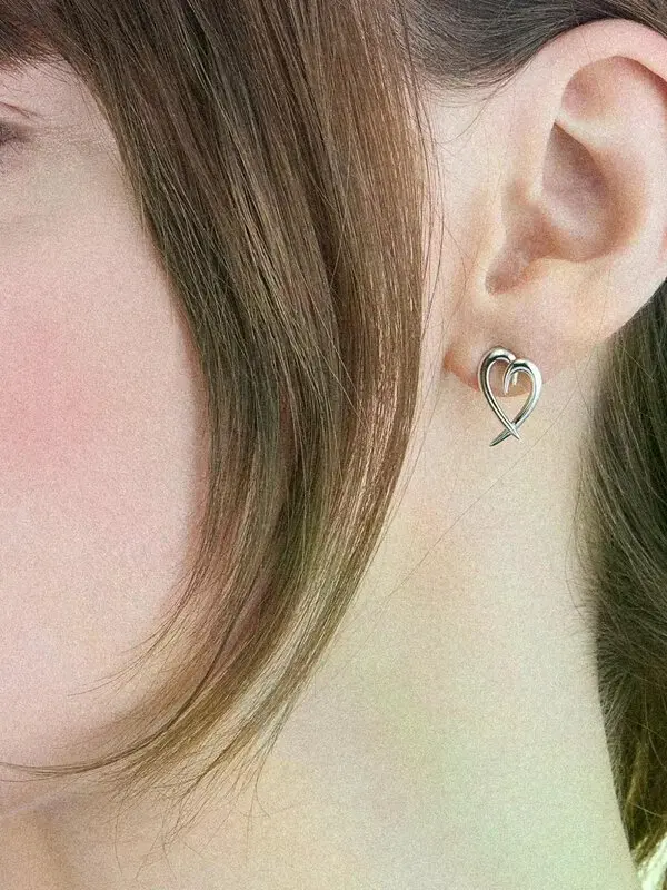SHAUN LEANE Hook Heart Earrings - Silver