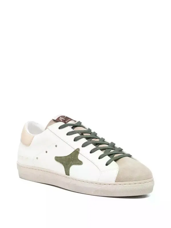 AMA-BRAND Star-patch Sneakers