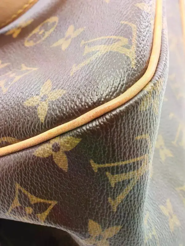 LOUIS VUITTON 2005 Monogram Batignolles Horizontal Tote Bag