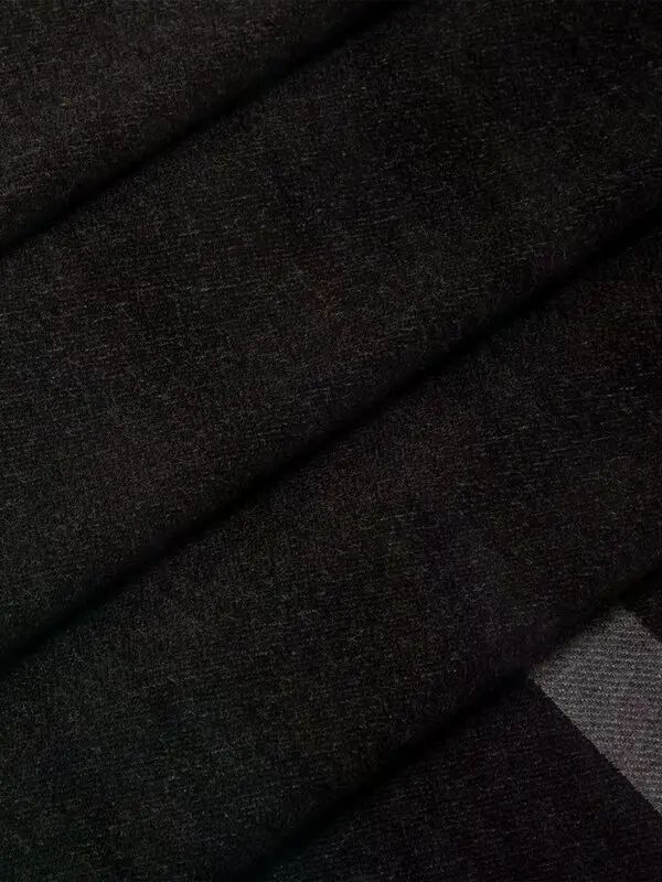 Fendi Logo-detail Fringed Scarf - Black