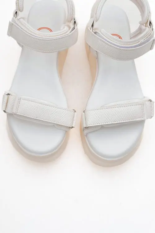 PROLOGUE SHOES Yrmengardis Strappy Sandal - White