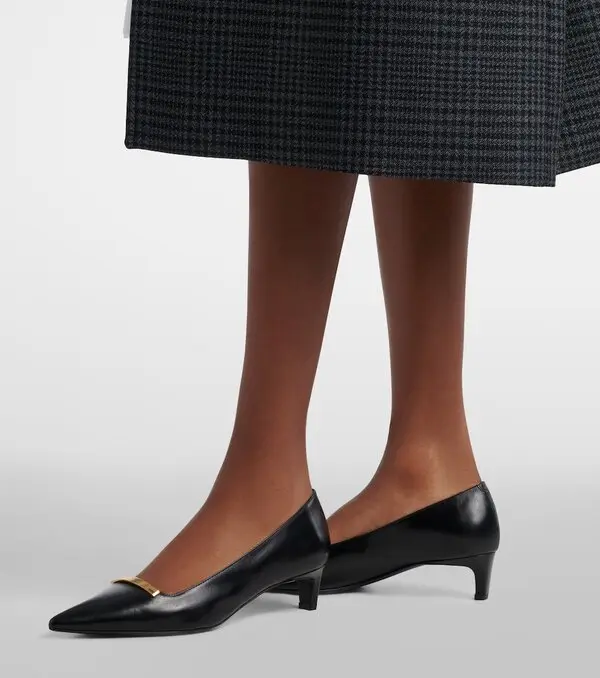 TOD'S 40 Leather Pumps - Black