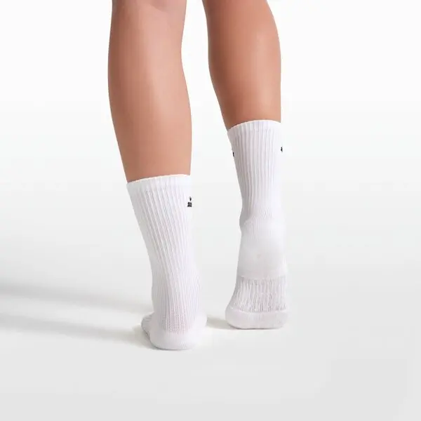 SKIMS Dri-fit Pilates Grip Crew Socks - Snow