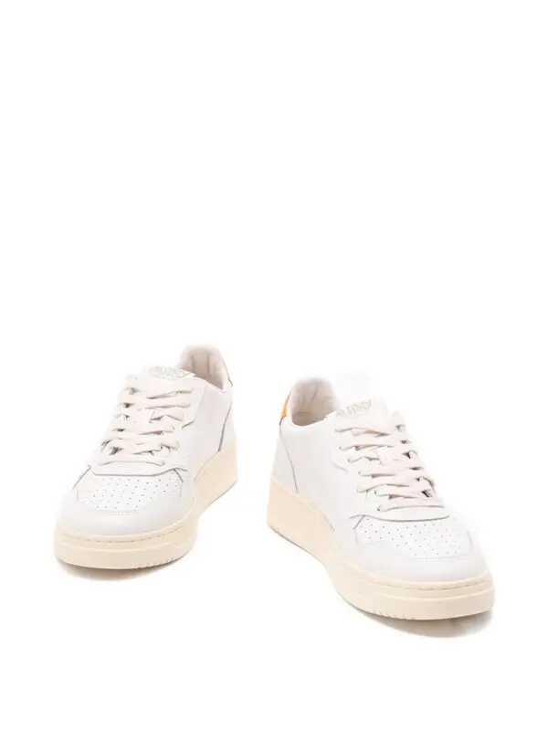 AUTRY Medialist Low Leather Sneakers - Orange