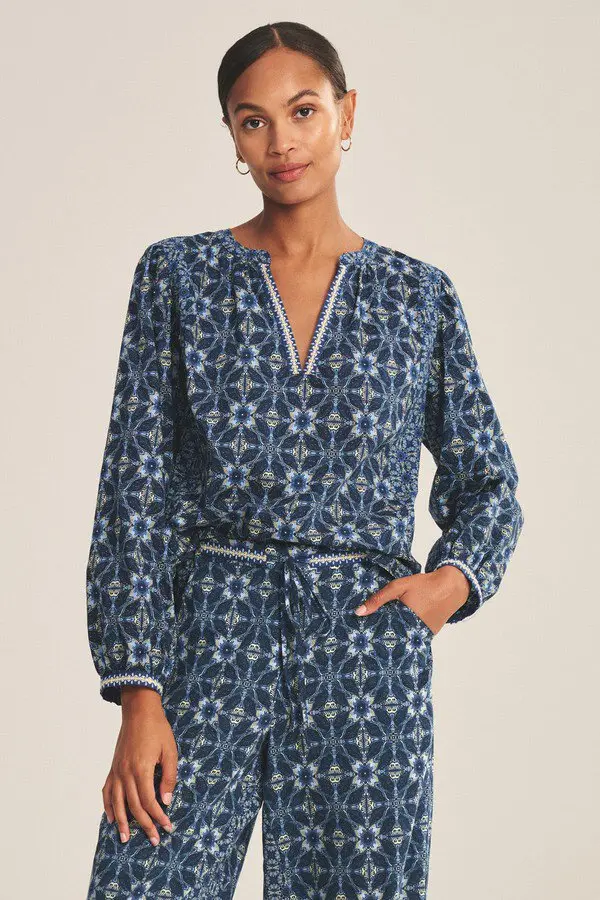 Velvet By Graham & Spencer Claudie Top