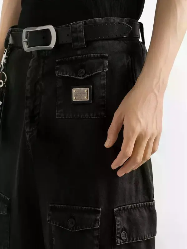 Dolce & Gabbana Cargo Pants With Plaque Detail
