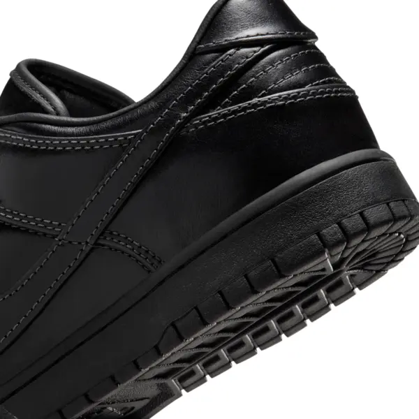 Nike Dunk Low Retro Premium Sneakers - Black