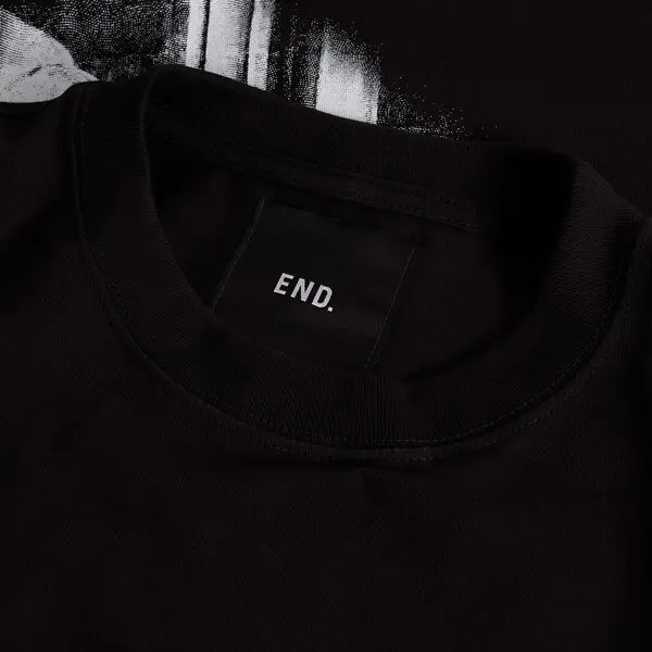 END. Milano Sculpture T-shirt