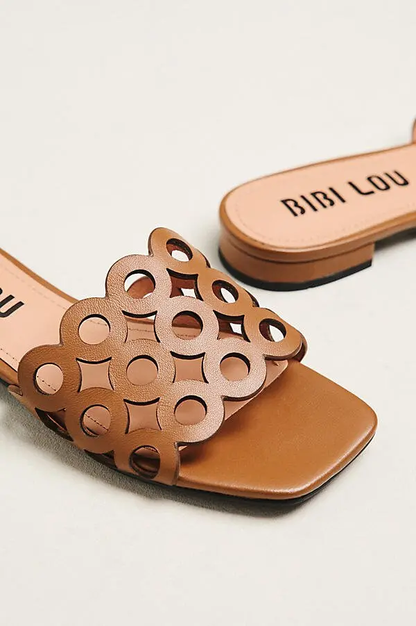 BIBI LOU Cutout Leather Slide Sandals - Cuero