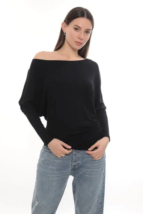 MONLICIA Long Sleeve Off-shoulder Top