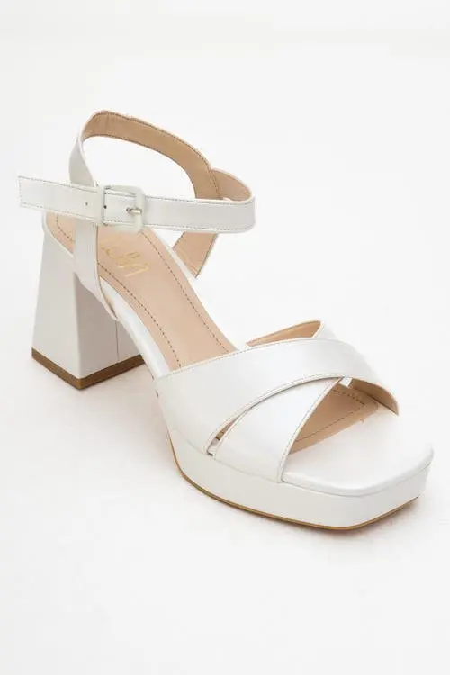 PROLOGUE SHOES Lisbon Platform Block Heel Sandal - Ivory