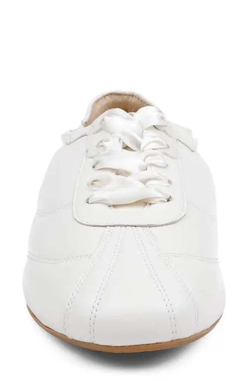 Badgley Mischka Wilmott Low Top Sneaker - White Leather