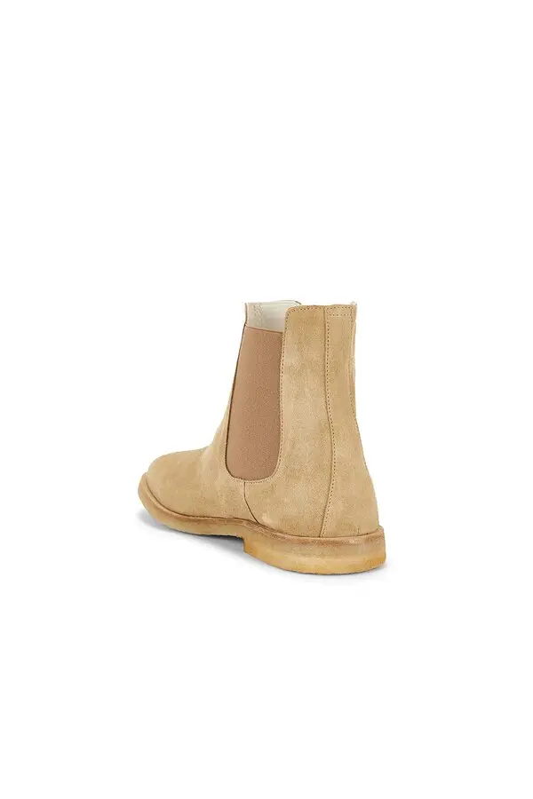 COMMON PROJECTS Suede Chelsea Boot - Beige