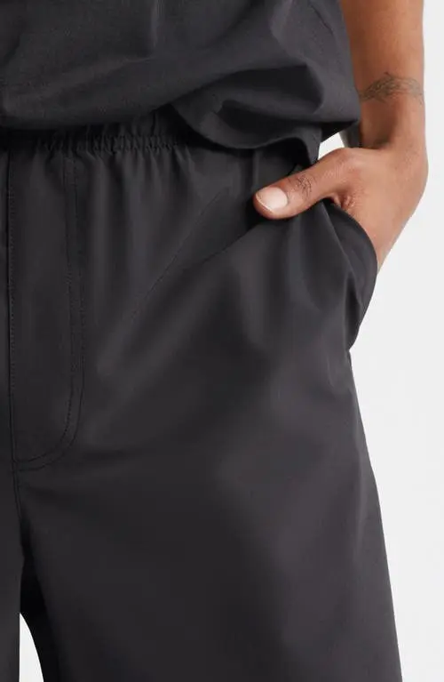 VANS Outline Hybrid Shorts