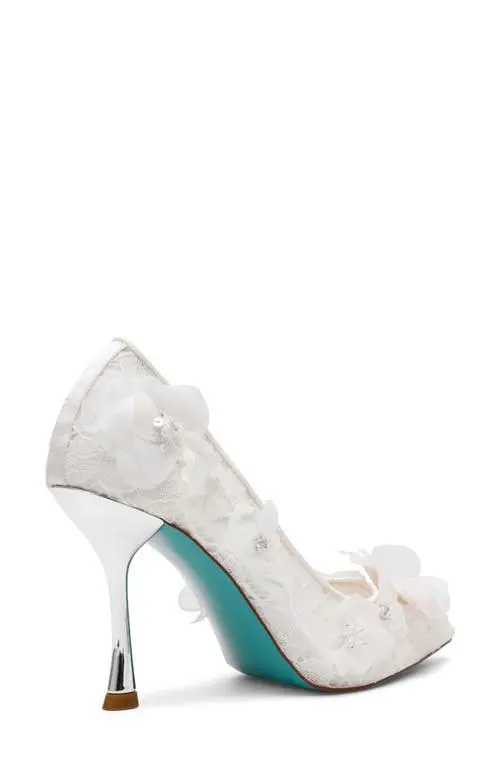 Betsey Johnson Darcy Pointed-toe Pump - Ivory