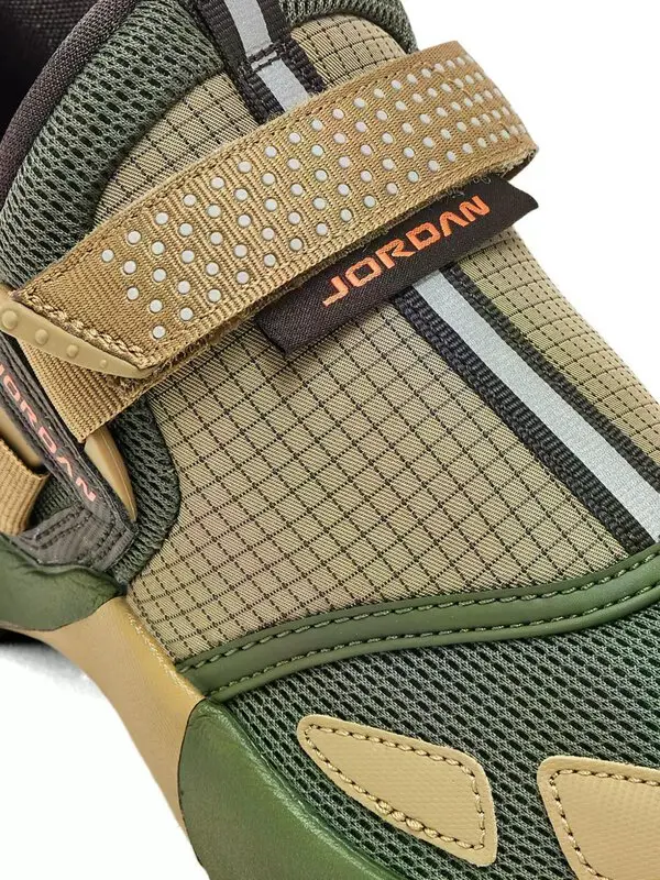 Nike Jordan Trunner Lx Sneakers - Brown