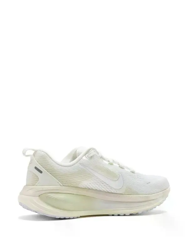 Nike Vomero 18 Sneakers