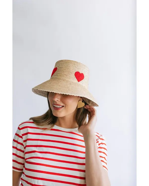 SUNSHINE TIENDA Heart Palm Straw Bucket Hat