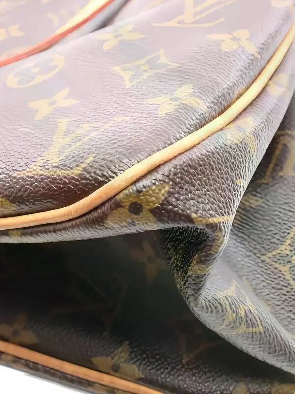 LOUIS VUITTON 2005 Batignolles Horizontal Monogram Tote Bag