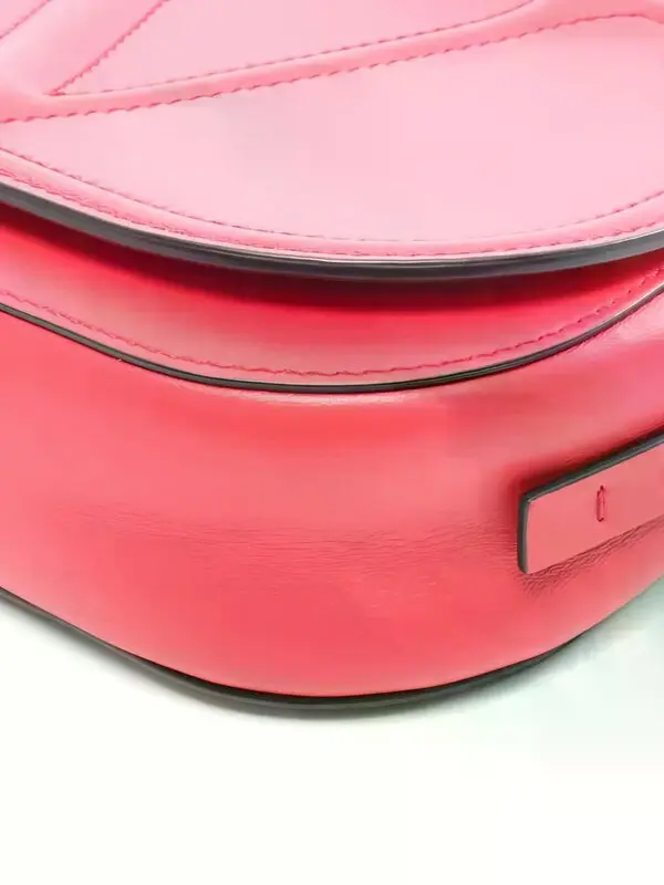 Valentino Garavani 2010s Walk V-logo Shoulder Bag - Red