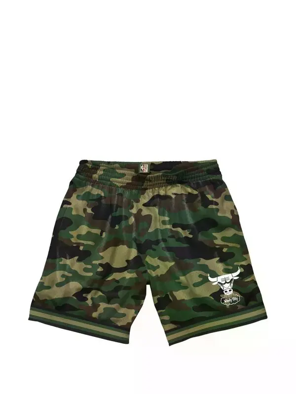 Mitchell & Ness Nba Chicago Bulls Camouflage-print Shorts - Green