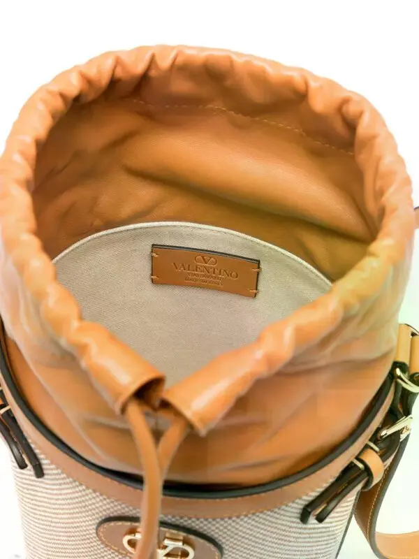 Valentino Garavani Logo-plaque Bucket Bag
