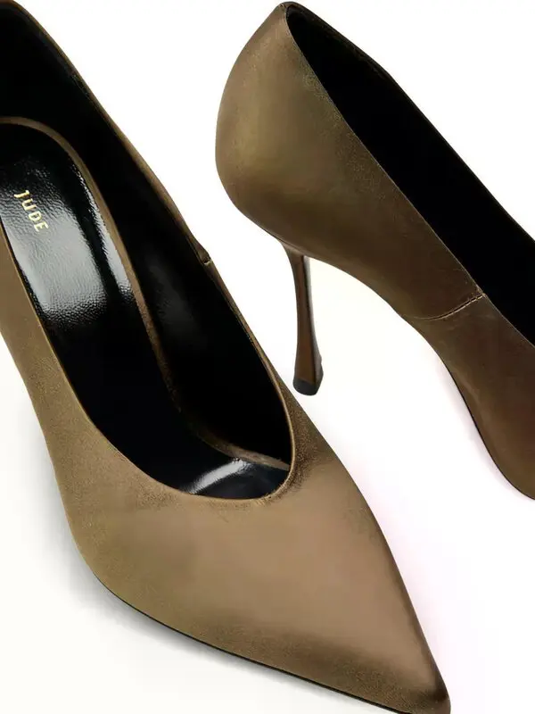 JUDE Pointed Pumps