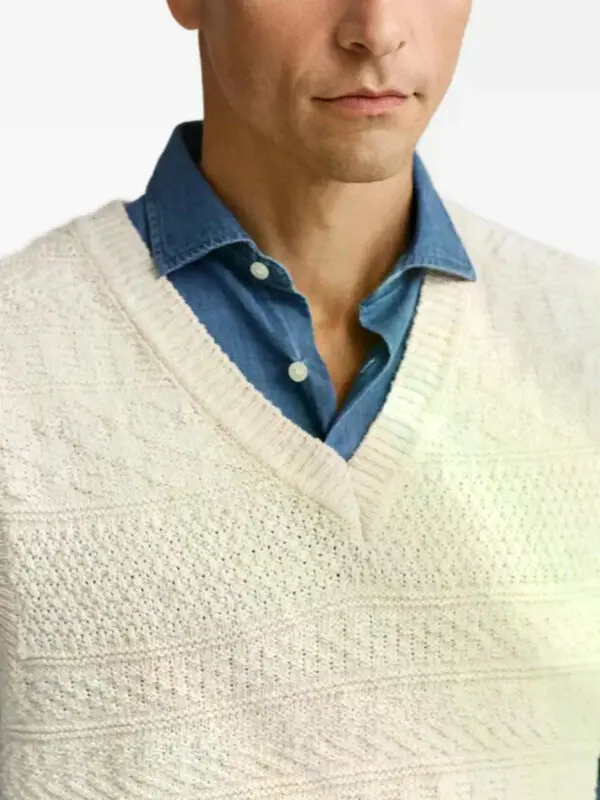 Gant Textured V-neck Knit Vest