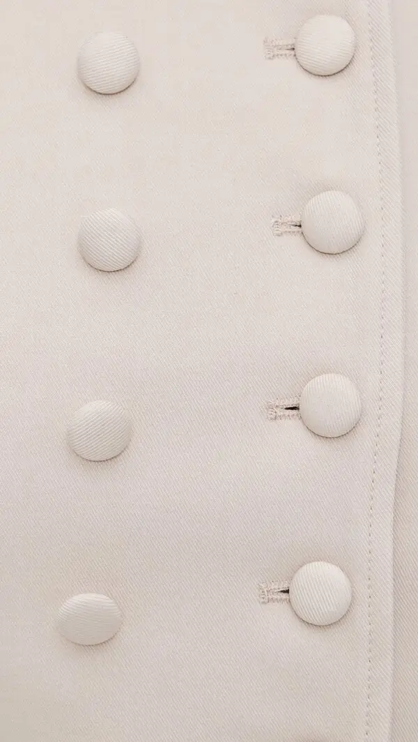 Lioness Form Jacket - Cream