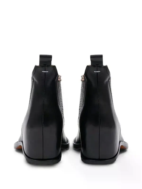 MAISON MARGIELA Pointed Toe Chelsea Boots - Black