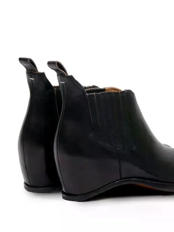MAISON MARGIELA Pointed Toe Chelsea Boots - Black