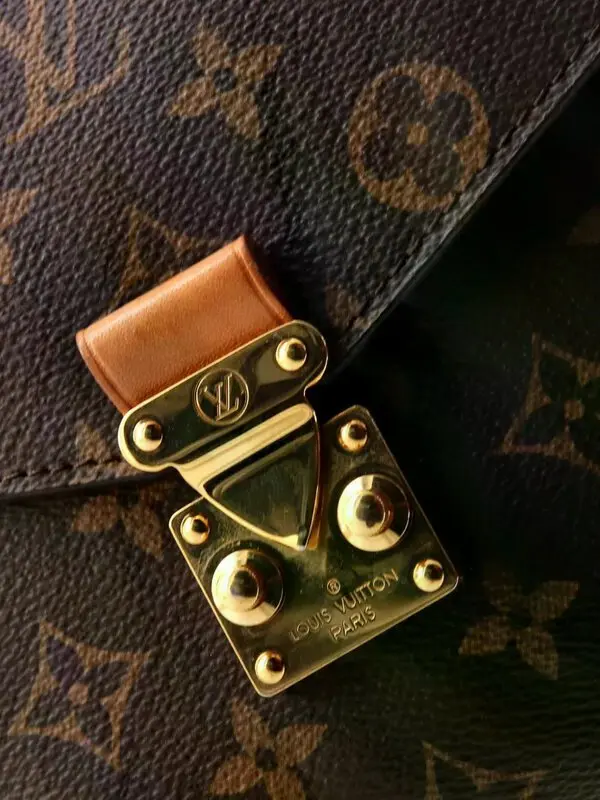 LOUIS VUITTON Pochette Metis Monogram Canvas Crossbody Bag - Brown