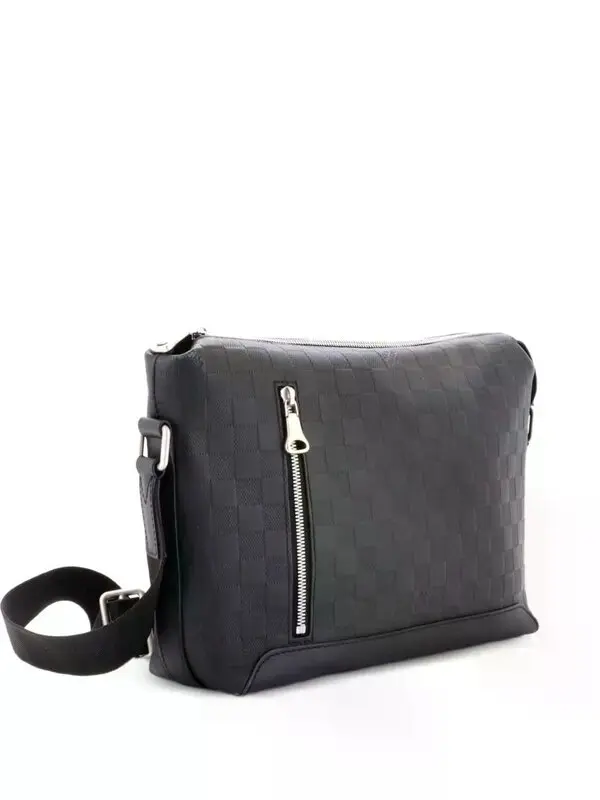 LOUIS VUITTON Discovery Messenger Bag Damier Infini Leather Pm