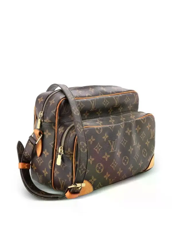 LOUIS VUITTON Nil Messenger Bag Monogram Canvas 28 - Brown