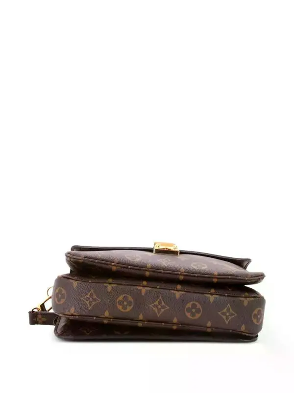 LOUIS VUITTON Pochette Metis Monogram Canvas Crossbody Bag - Brown